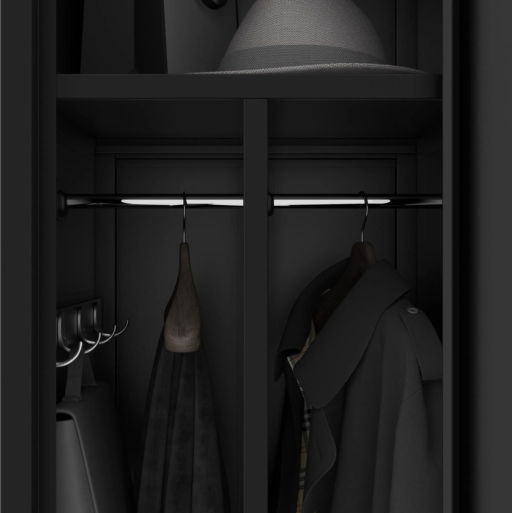 Dvoukomorová šatní skříň pro zaměstnance černá, 400x1800x500 mm: KACPER 1 Plus