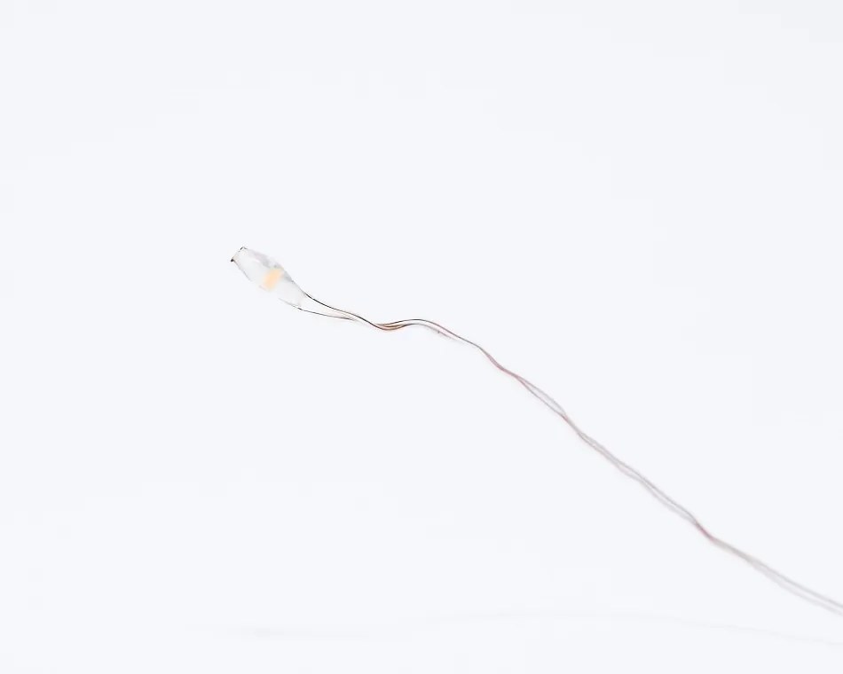 LED světýlka na baterie, kapičky, 2,30 m, růžová, 20 diod, drátek, IP20 interiér, 3 × AA