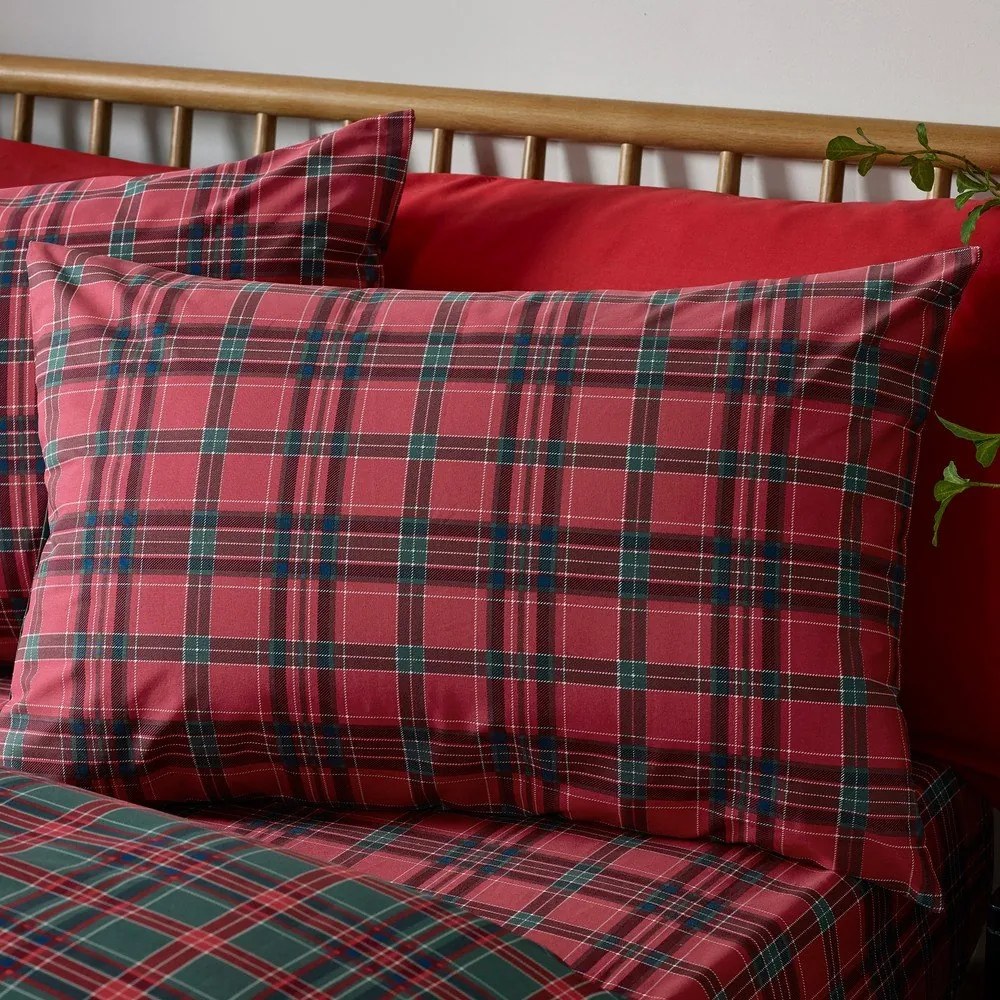 Červené/tmavě zelené povlečení na jednolůžko 135x200 cm Tartan Check – Catherine Lansfield