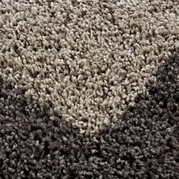 Vopi | Kusový koberec Life Shaggy 1503 taupe - Kulatý průměr 160 cm