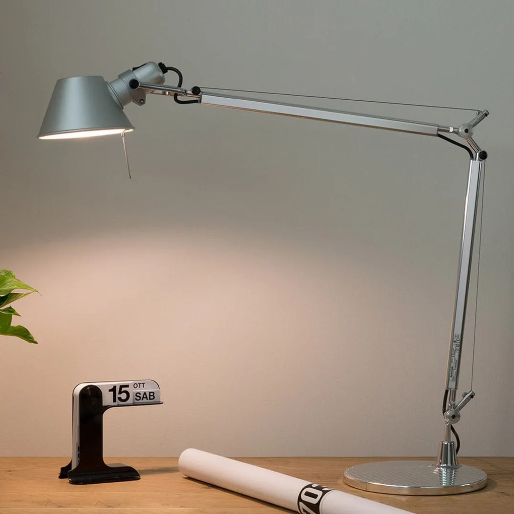 ARTEMIDE Stolní lampa Tolomeo Mini, E27, hliník A005910+A008600