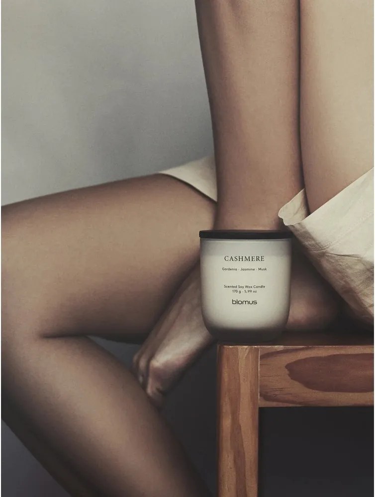 Vonná sojová svíčka doba hoření 35 h Tuoksu Cashmere – Blomus