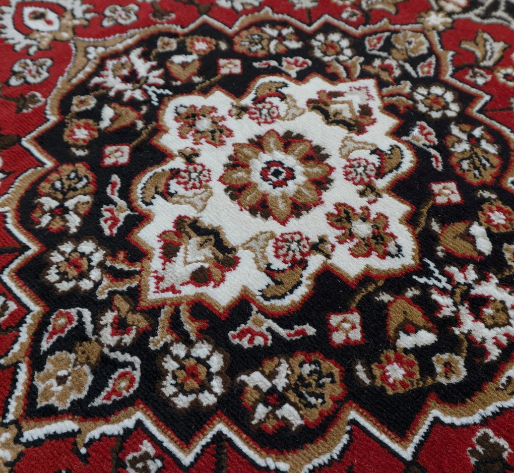 BE Koberec Lotus 9306 RED - červený obdélníkový Rozměr: 40x60 cm