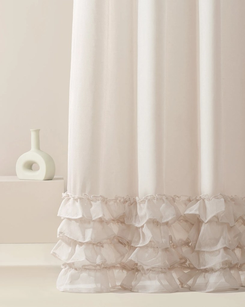Room99 Záclona na pásce Flavia s volánmi Jednobarevná Barva: Bílá, Velikost: 140 x 260 cm