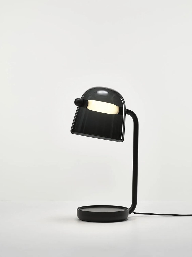 Stolní lampa Brokis Mona small table PC950, 5000K Kabel: Textilní bílý, Povrch Montury: Černý matný komaxit, Barva skla: Opalín