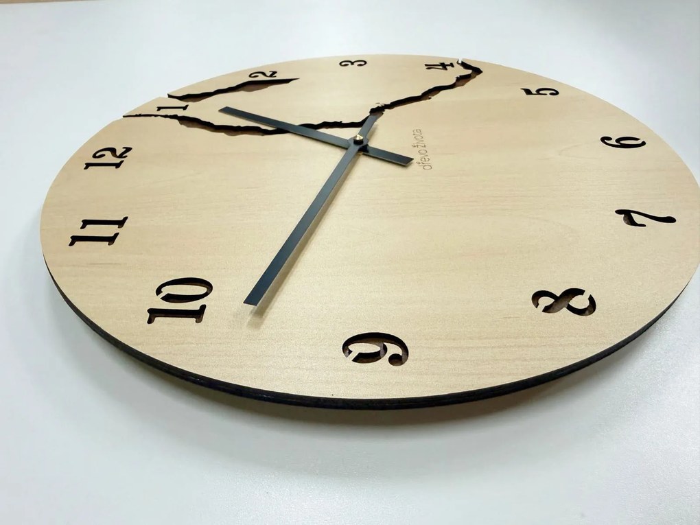 dřevo života Nástěnné hodiny ŘEKA Zvolte barvu dekoru: Horský dub-Wenge, Zvolte velikost hodin (cm): 40x40, Barva ručiček: Černé