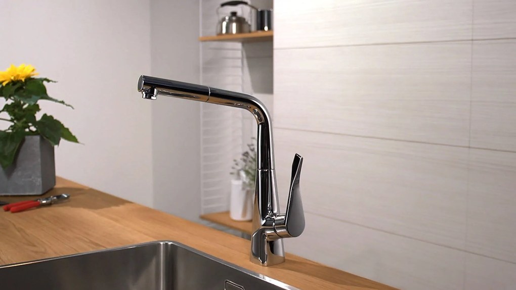 Hansgrohe Metris New, páková kuchyňská baterie 320, s vytahovacím výtokem, chromová, 14821000