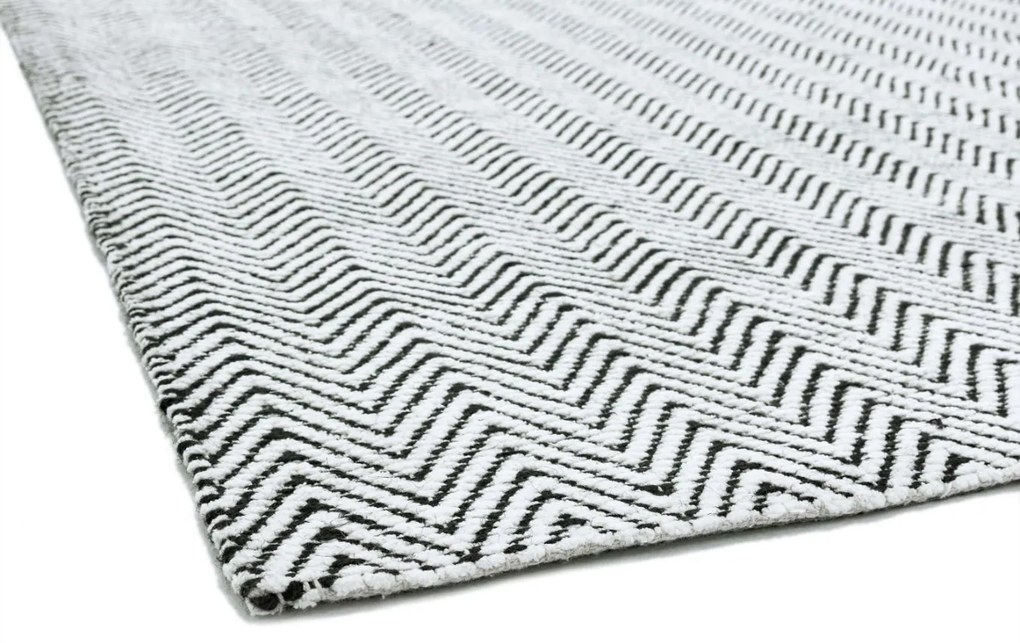 Černý  koberec Rebel Black White Rozměry: 160x230 cm