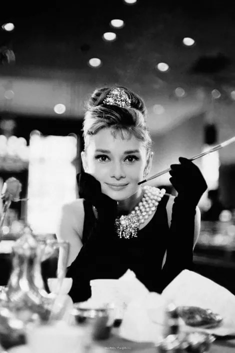 Plakát, Obraz - Audrey Hepburn - breakfast, (61 x 91.5 cm)