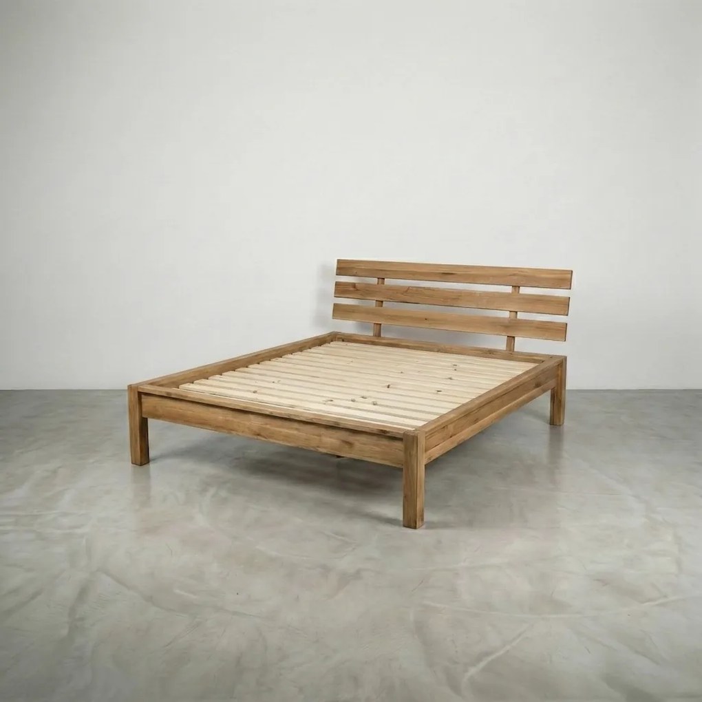 KULHÁNEK Masivní dubová postel "Caturra" s trámovými nohami Rozměr matrace: 200 x 200 cm, Provedení hrany: rovná / kolmá