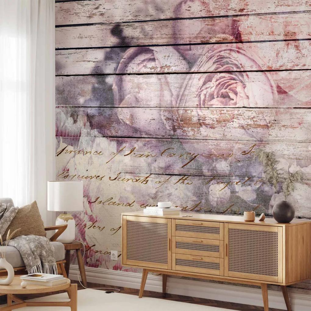 Fototapeta Idylka - květiny v fialové s nápisy na pozadí s texturou dřeva