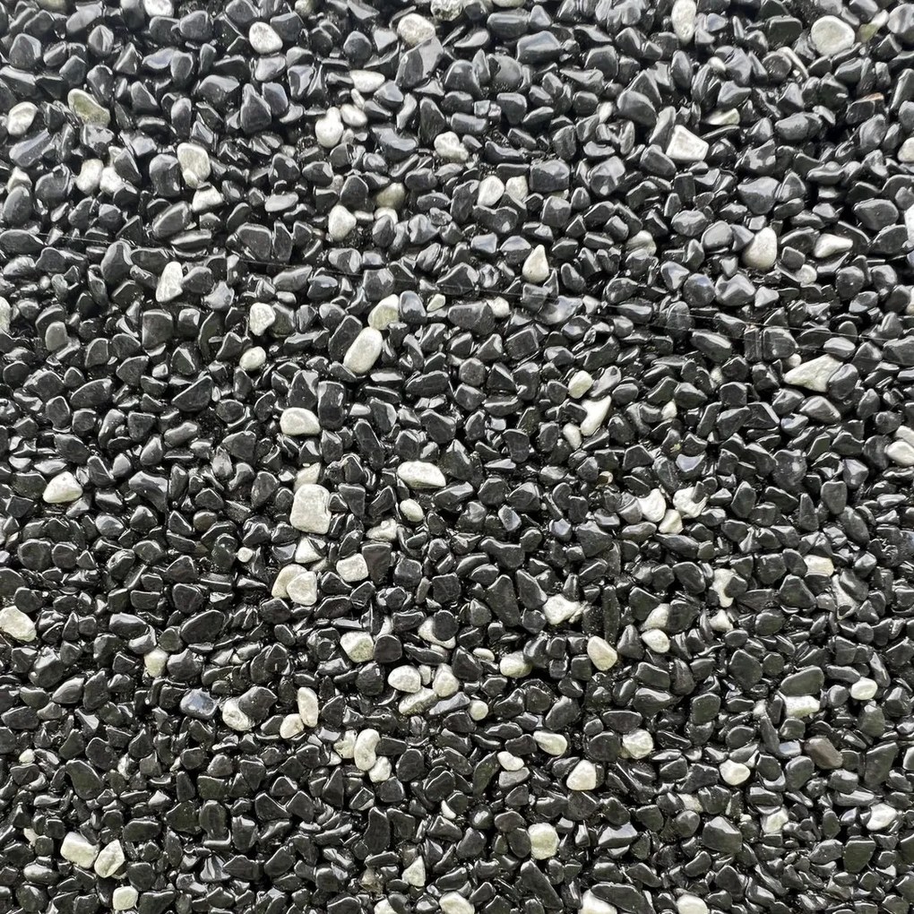 Báča Beton Kamenný koberec na stěnu Silver night Frakce: Střední (1 – 4 mm), vydatnost setu 3,5 m², Doporučené použití v: exteriéru - polyuretanové pojivo