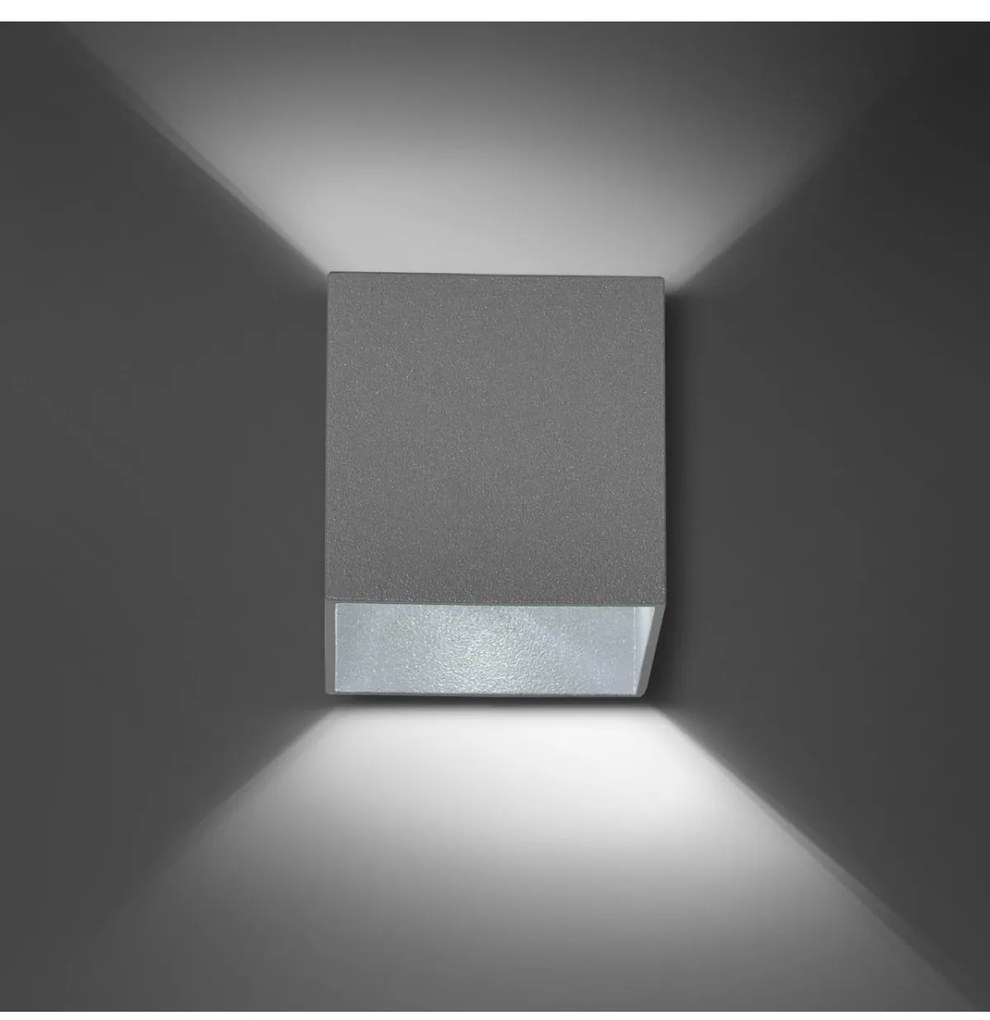 Nástěnné svítidlo Cube, 1x kovové stínítko (výběr ze 3 barev)