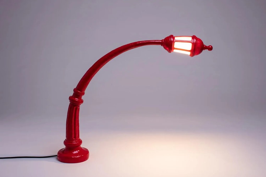 Stolní lampa Street Lamp nakloněná červená