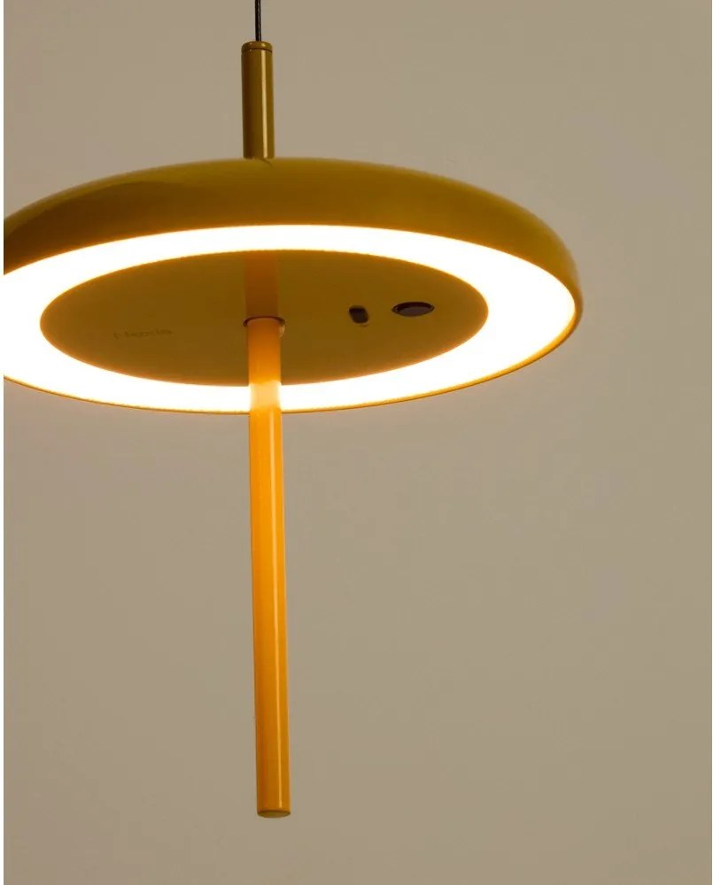 Žluté LED stmívatelné závěsné svítidlo s kovovým stínidlem ø 16 cm Porte – Kave Home