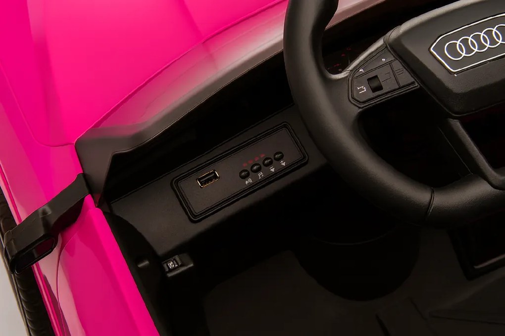 Elektrické autíčko Audi RS Q8 růžové