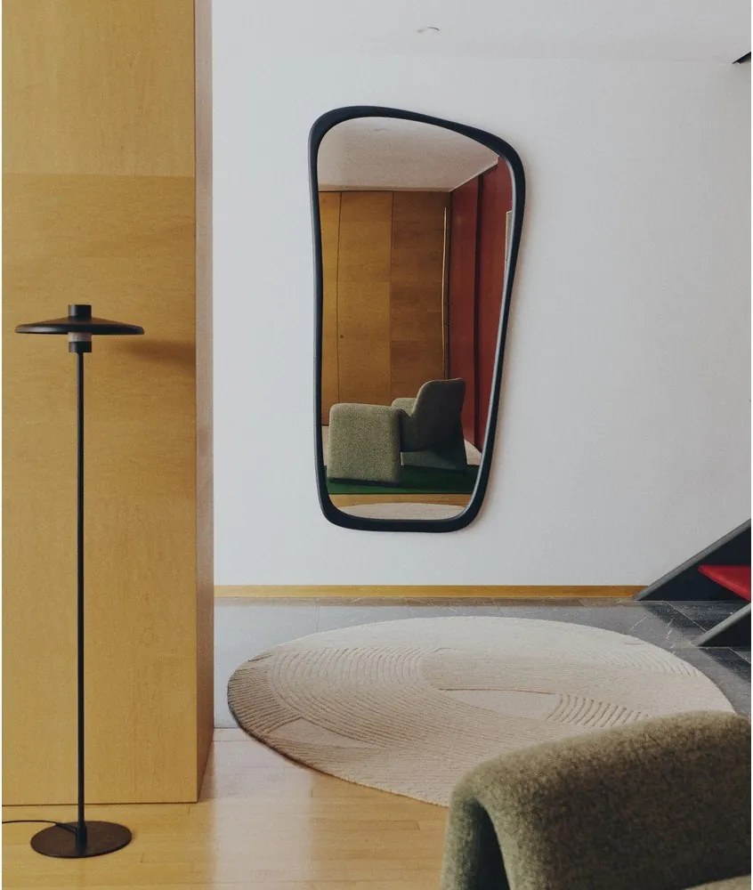 Nástěnné zrcadlo s dřevěným rámem 94,5x192 cm Alura – Kave Home
