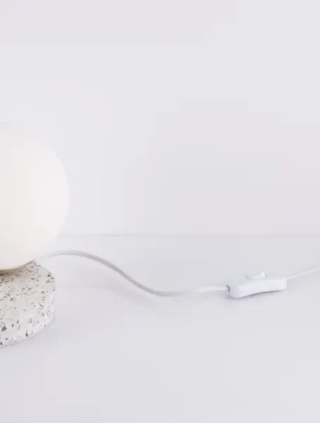 Designová stolní lampa Beson