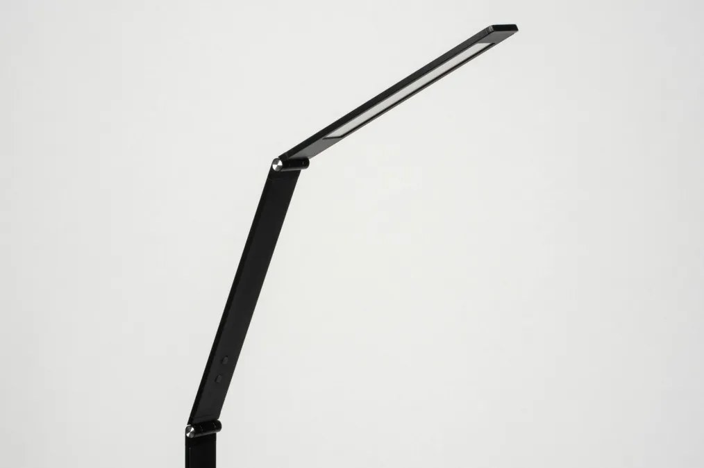 Stojací designová LED lampa se stmívačem D-Tech Black