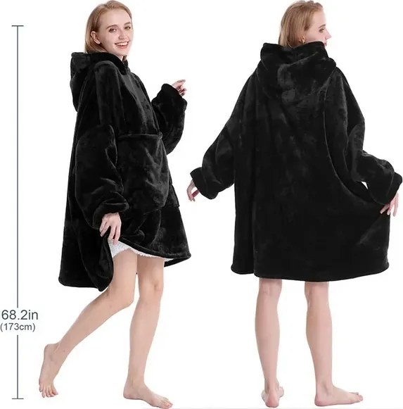 VERK Deka s rukávy a kapucí Huggle Hoodie - černá