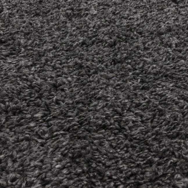 Tribeca Design Kusový koberec Ganta Charcoal Rozměry: 120x170 cm