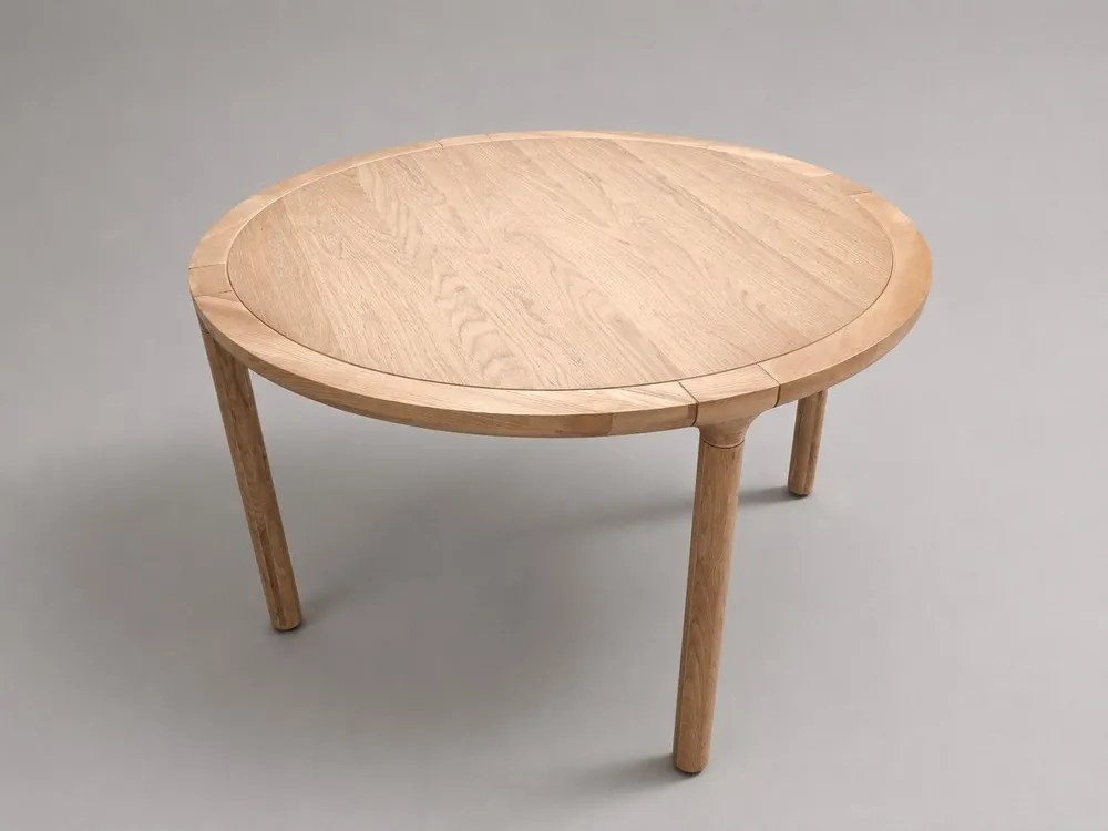 Kulatý jídelní stůl s deskou v dubovém dekoru ø 128 cm Storm - II. jakost – Zuiver