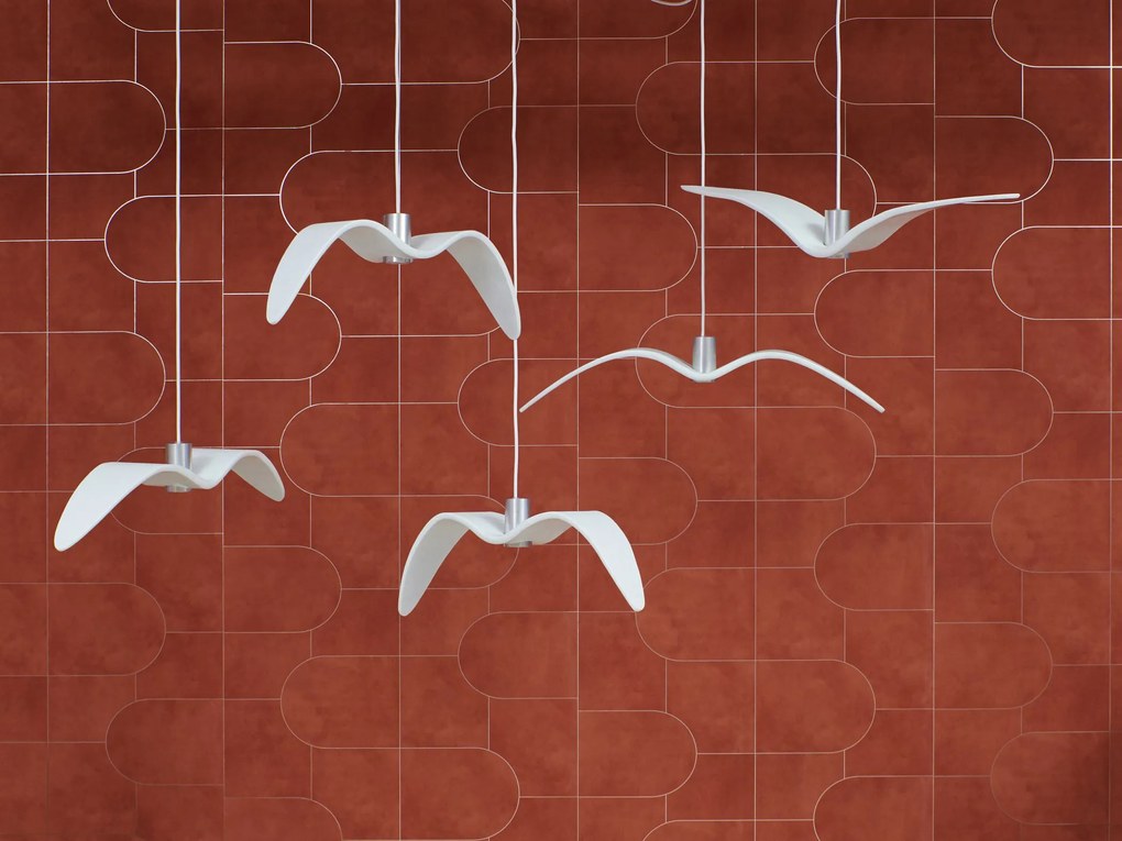 Designové závěsné svítidlo Brokis Night Birds PC962 Povrch Montury: Stříbrný elox, Barva skla: Šedá kouřová Brokisglass mat, Povrch baldachýnu: kov - černý matný komaxit