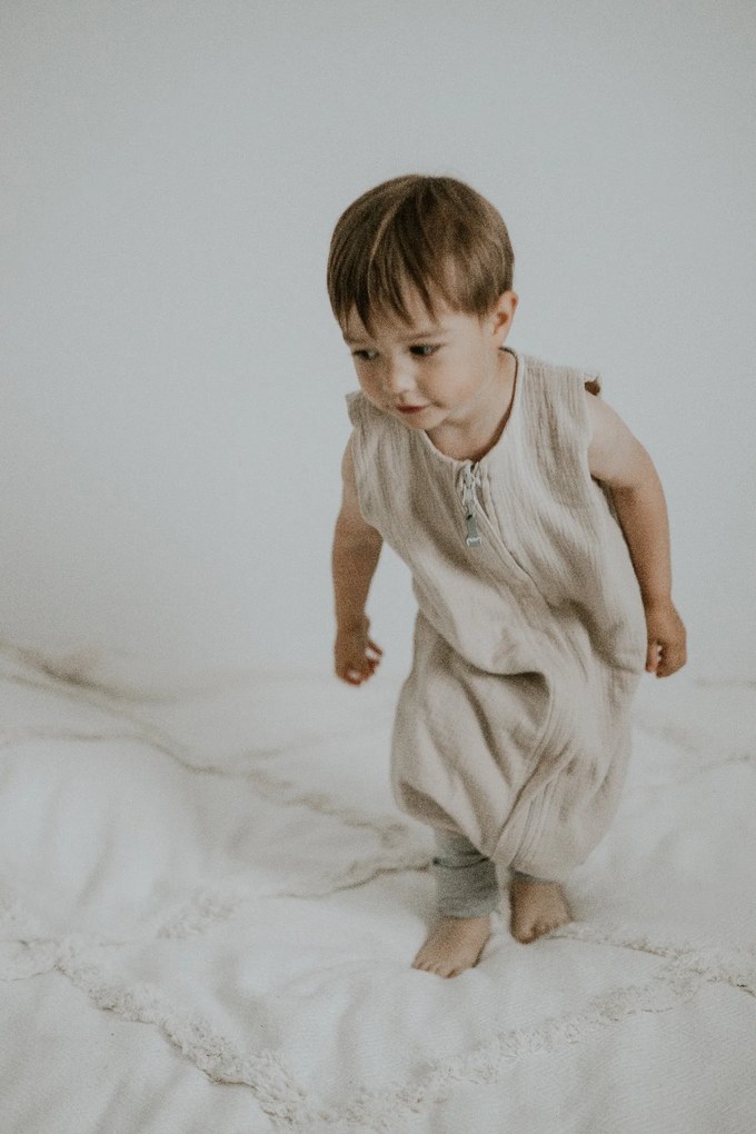 Sleepee Mušelínový spací pytel s nohavicemi TMAVĚ ZELENÝ Zvolte rozměr: M (3 - 4 roky)