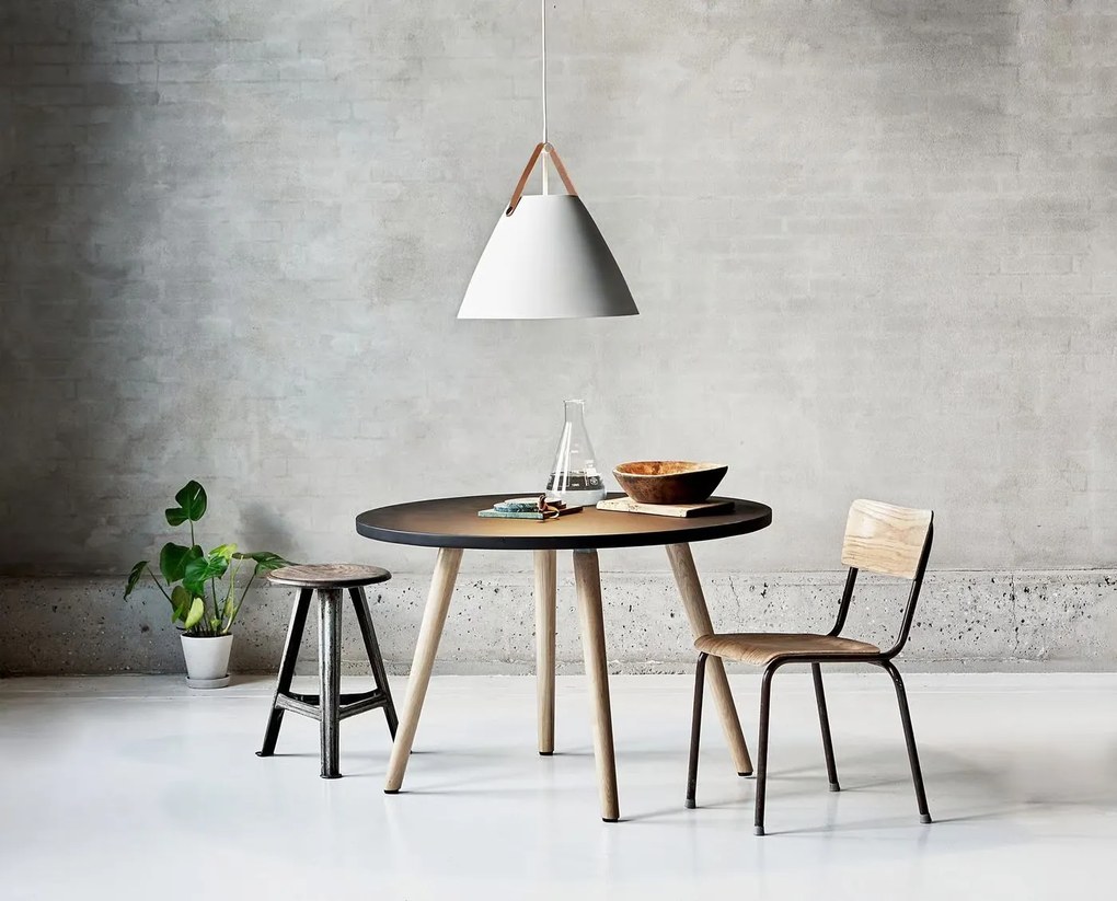 NORDLUX Strap designový lustr s koženým popruhem Varianta: Strap 36, Ø 360 x 370 mm, E27, 40 W, šedá