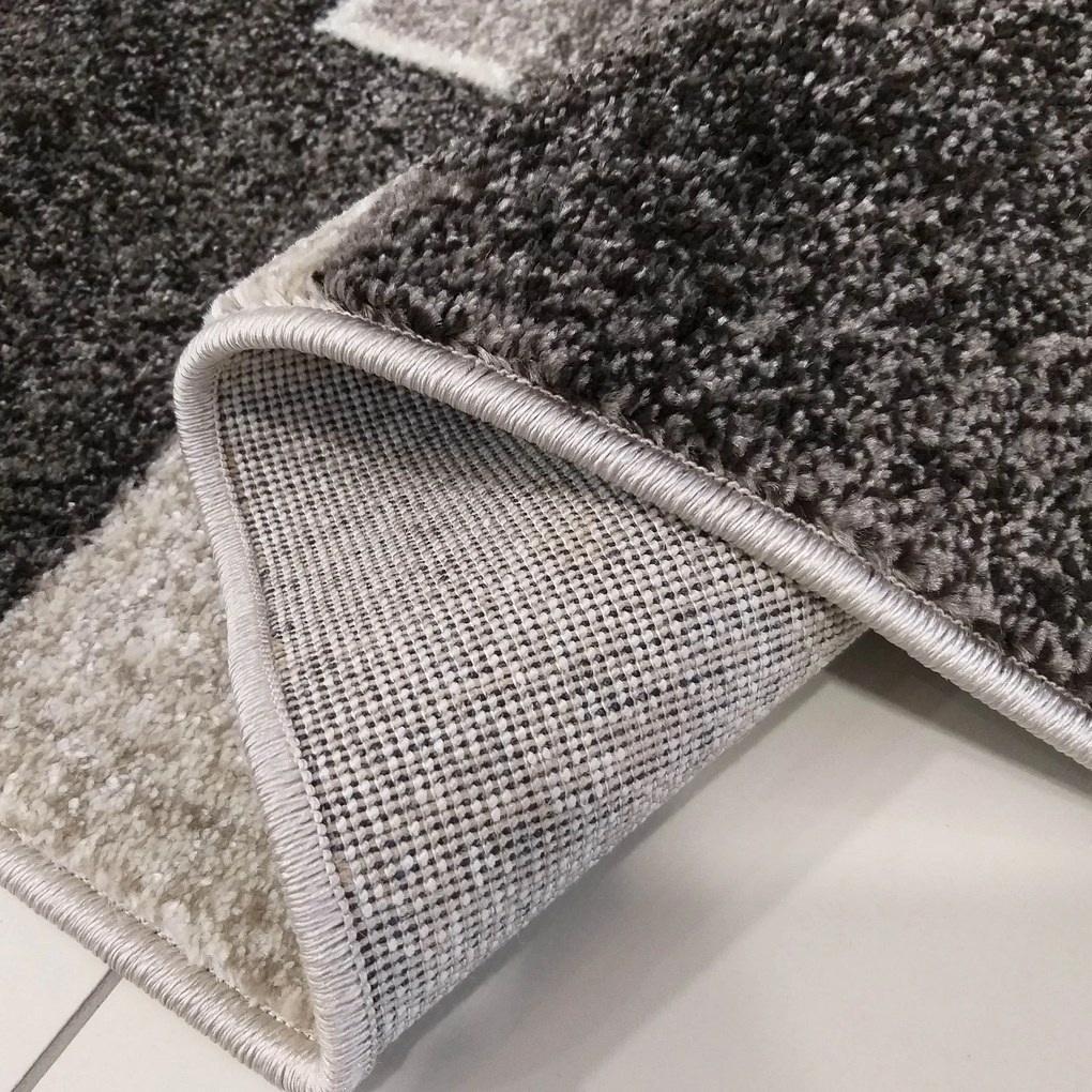 DY Šedočerný koberec s geometrickým vzorem Panamero 03 Rozměr: 60x100 cm