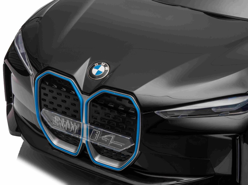 Elektrické autíčko BMW i4 černé