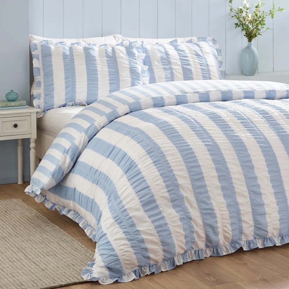 Modré povlečení na dvoulůžko 200x200 cm Seersucker Frill Stripe – Catherine Lansfield