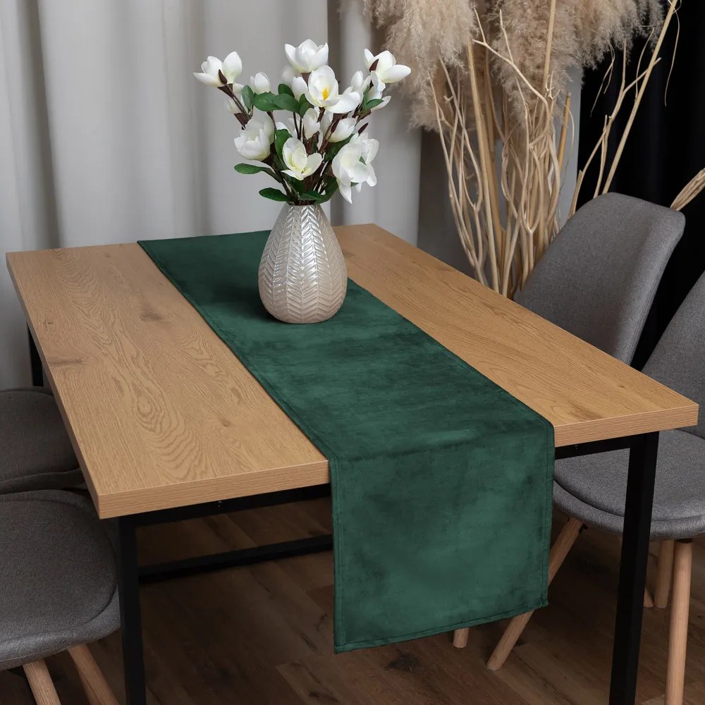 Biante Sametový běhoun na stůl Velvet Premium SVP-044 Lesní zelená 35x120 cm