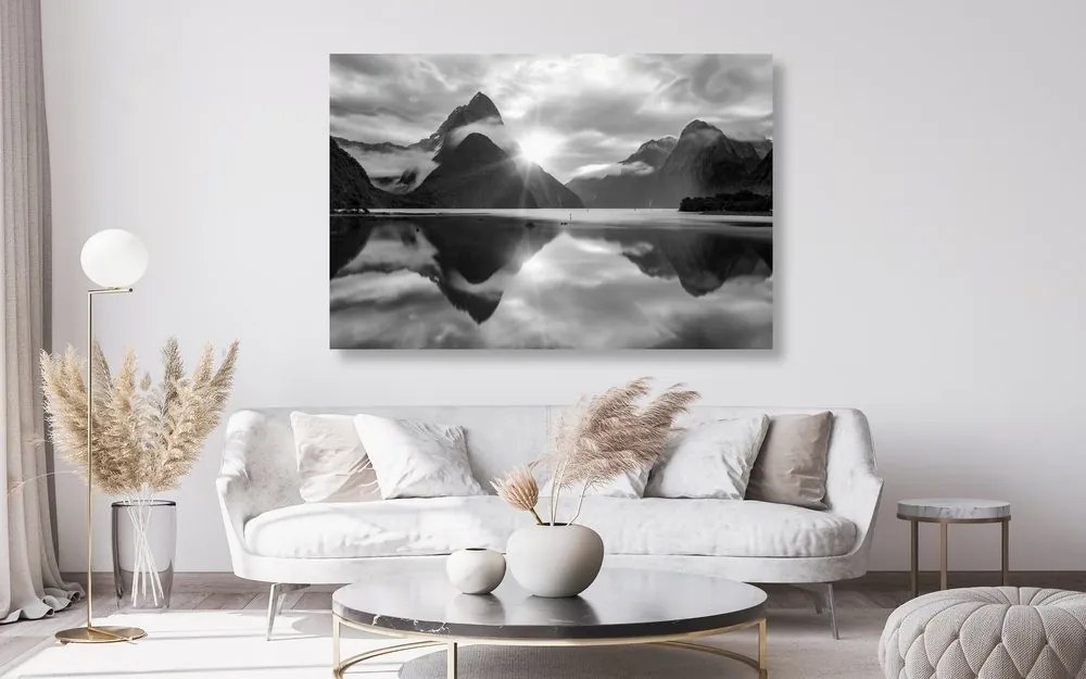 Obraz krásný východ slunce na Novém Zélandu v černobílém provedení - 120x80 cm