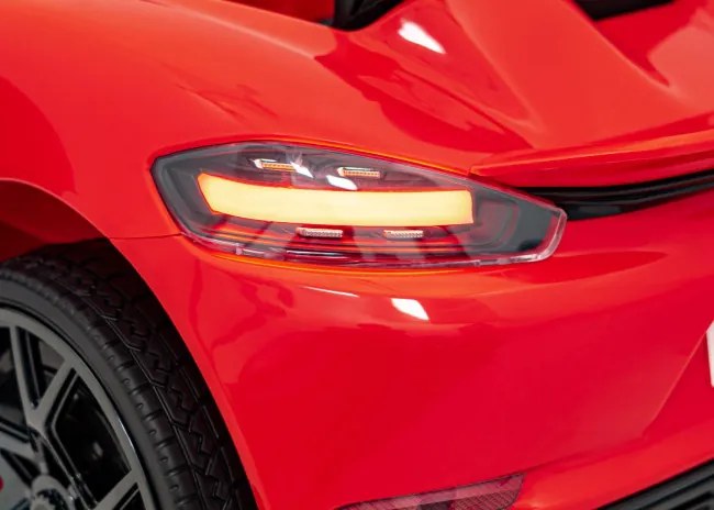 Elektrické autíčko Porsche Spyder RS 718 MP4 červené