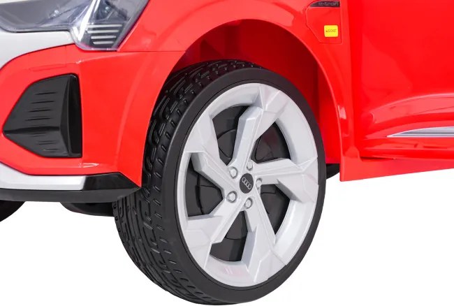 Elektrické autíčko Audi SQ8 červené / šedé