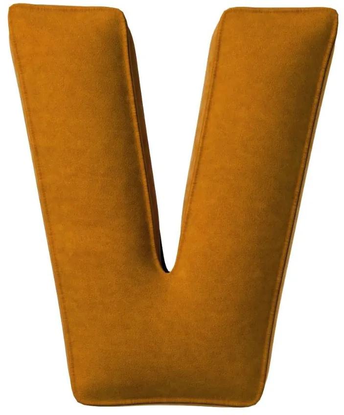 Yellow Tipi Cihlově oranžový sametový polštář písmeno V 40 cm