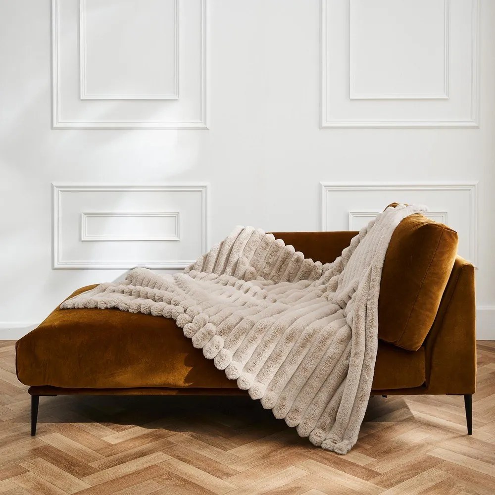 Béžová deka z mikroplyše 180x220 cm Boudoir – douceur d'intérieur