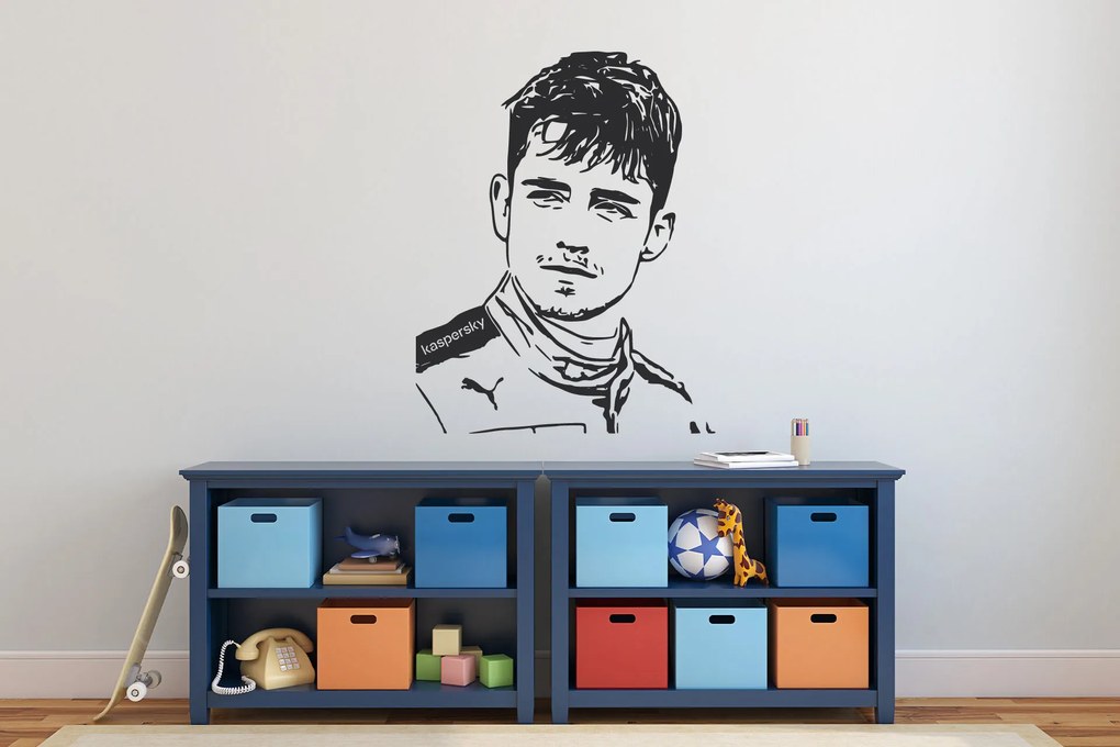 Lepy.cz Samolepka na zeď F1 - Charles Leclerc Velikost (šířka x výška): 45x57cm, Barevná varianta: Jemná růžová