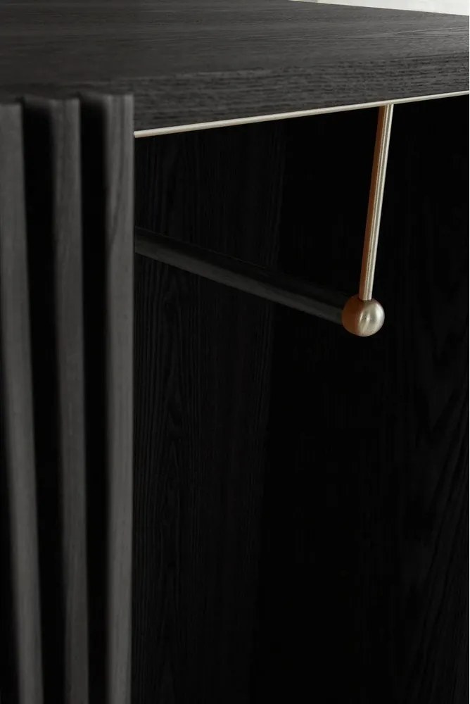 Černá předsíňová sestava v dekoru jasanu 110x120x40 cm Sion – Jotex