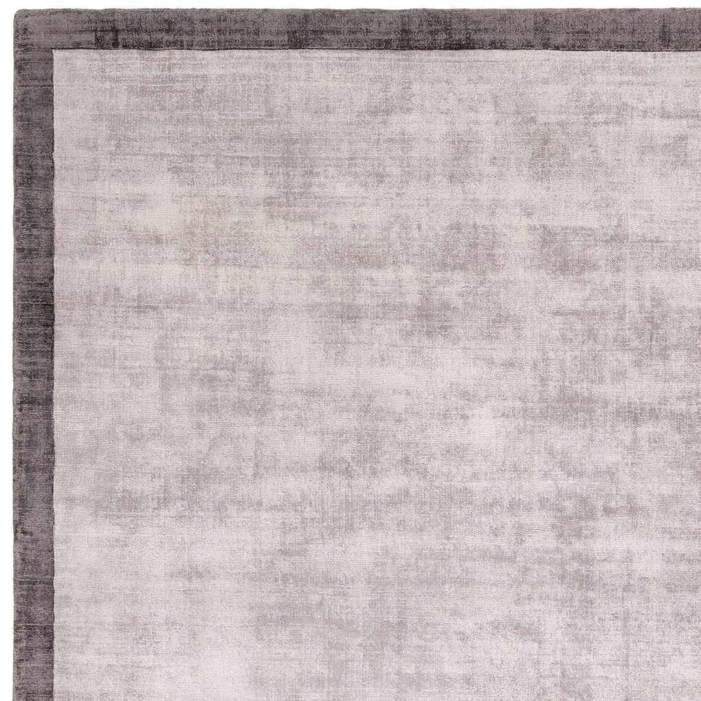 Černý koberec Ife Border Charcoal Silver Rozměry: 160x230 cm