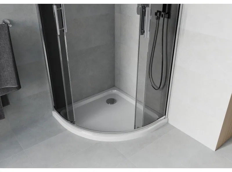 Mexen Rio, čtvrtkruhový sprchový kout s posuvnými dveřmi 90 x 90 cm, 5mm šedé sklo, chromový profil + bílá sprchová vanička, 863-090-090-01-40-4110