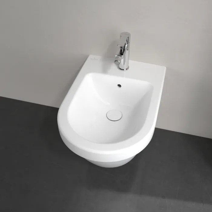 VILLEROY & BOCH Villeroy &amp; Boch ARCHITECTURA - Závěsný bidet, 370x530 mm, bílá Alpin CeramicPlus 548400R1