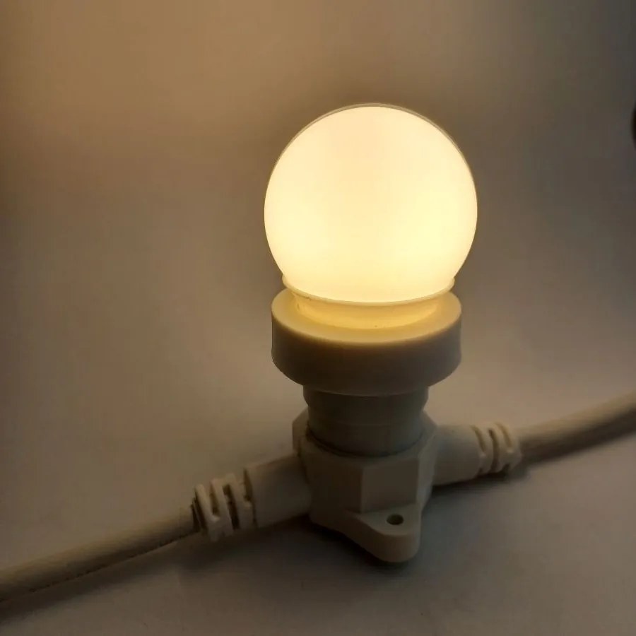 LED žárovka, teple bílá, patice B22