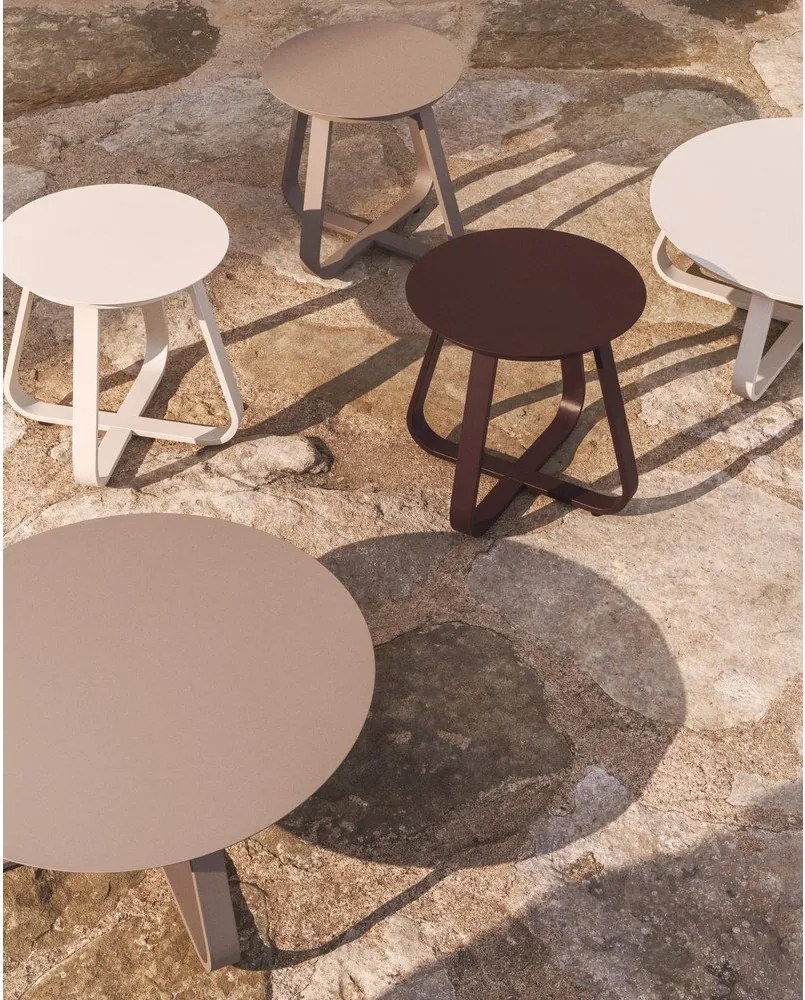 Kovový kulatý zahradní stolek ø 48 cm Tamaris – Kave Home