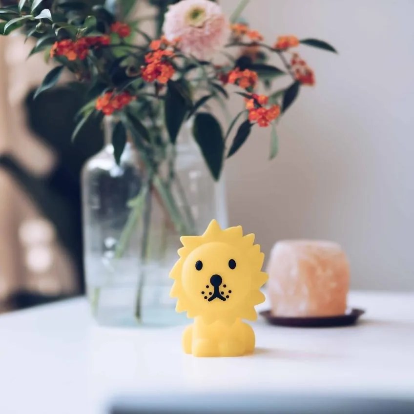 Žlutá plastová dětská LED lampa Mr. Maria Lion 11 cm