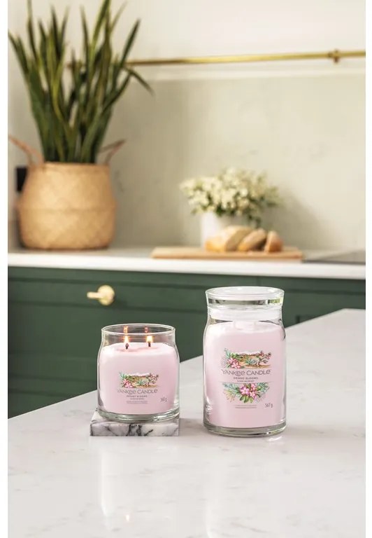 Yankee Candle vonná svíčka Signature ve skle střední Desert Blooms 368g