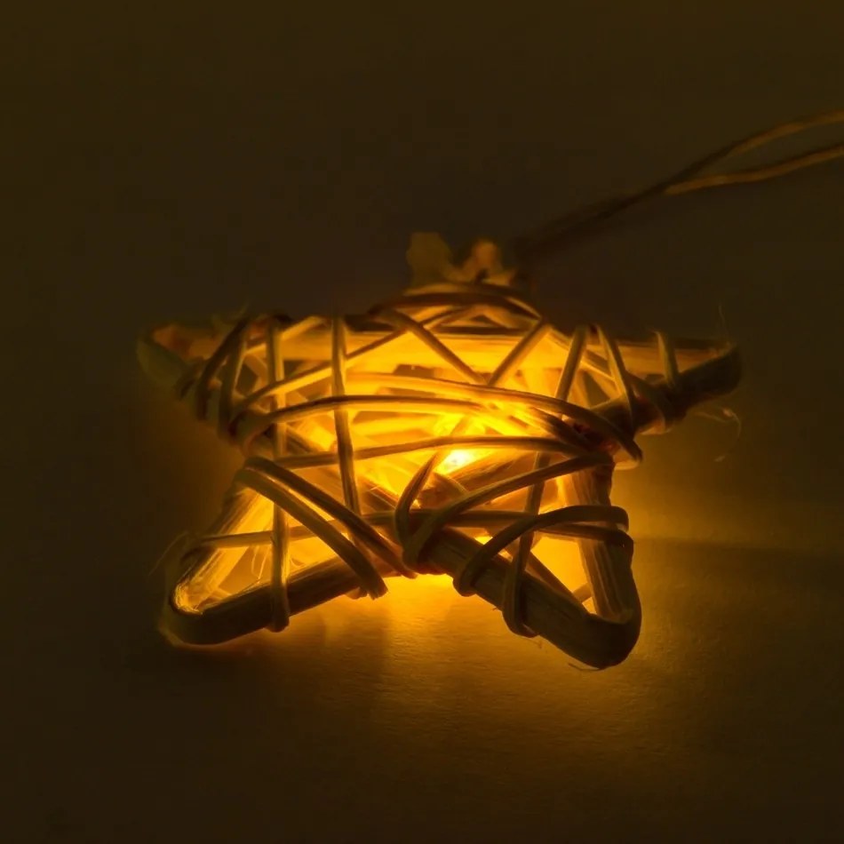 LED světýlka na baterie, ratanové hvězdy, 2,8 m, teple bílá, 10 diod, čirý kabel, IP20 interiér, 3 × AA