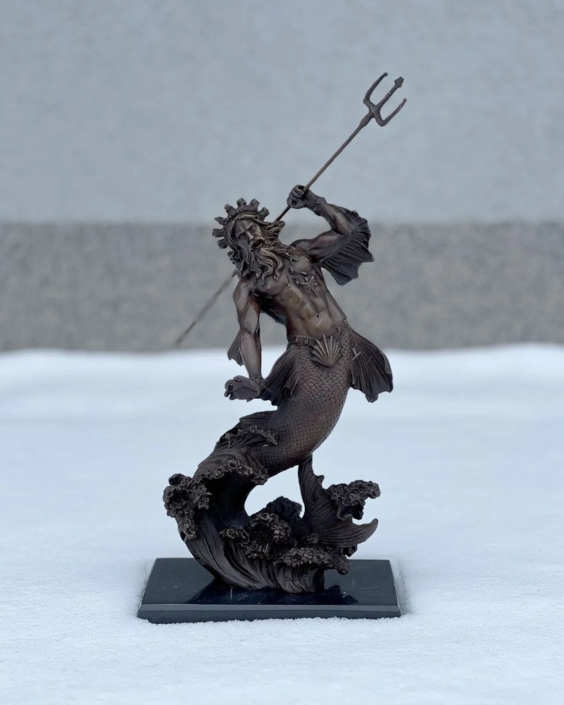 Bronzová socha soška - Poseidon