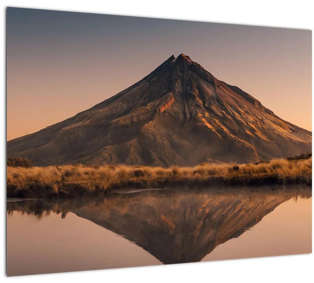 Skleněný obraz odrazu hory Taranaki, Nový Zéland (70x50 cm)
